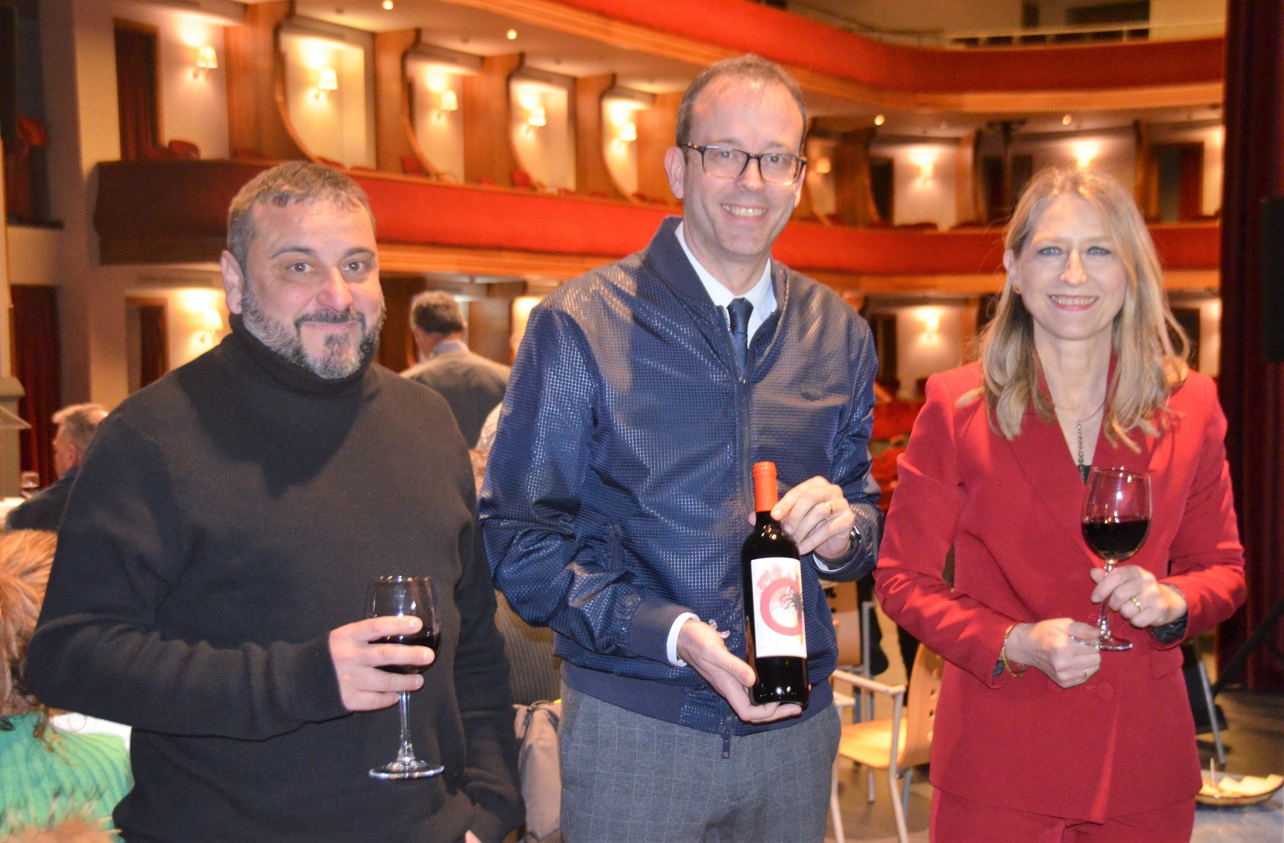 Òpera i vi amb etiqueta commemorativa mariden al Teatre L’Amistat per ...